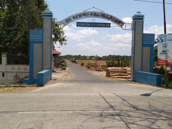 KAMPUNG KB KEMIRI